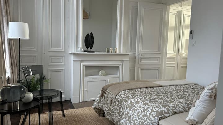 Hyper-centre Sébastopol • 4 Pers • Netflix - Lille