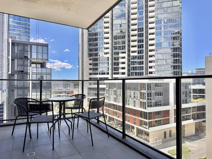 2br Riverside Stay + Parking, Close To Shops - Parramatta