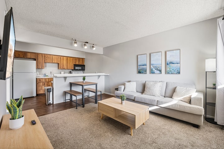 Quiet Private Suite • Free Parking + Fast Wifi - Tempe, AZ