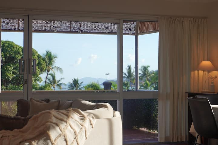The Balcony At Airlie - Airlie Beach