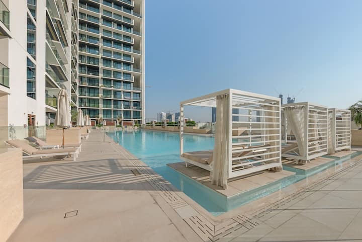 Comfy & Stylish 1br With Direct Pool Access - Dubaï