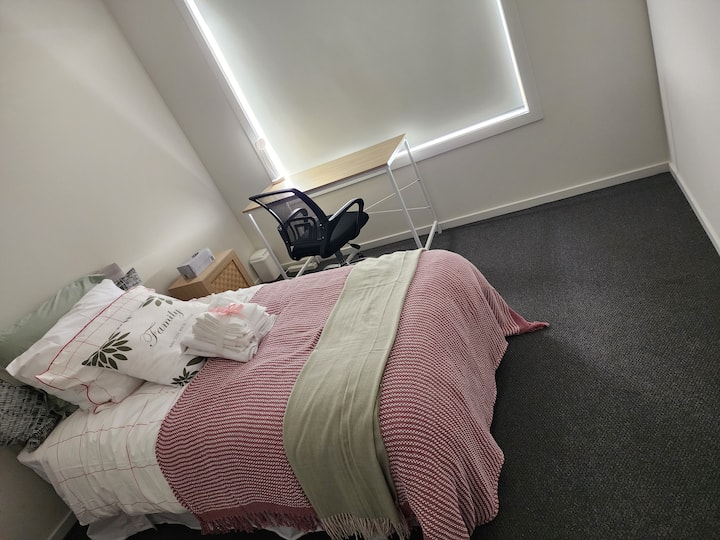 Room 3 - Single Private Room: Wi-fi & Comfort - 멜버른