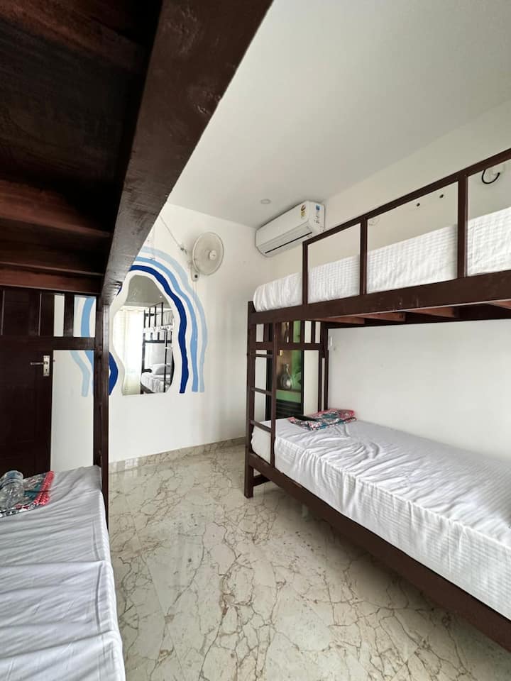 Bed In 4 Bed Ac Dorm - Oceara By Beach Oh! Beach - Varkala