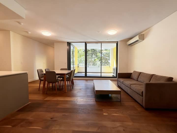 Family-focused Mascot 2b2b | 2 Beds, 2 Baths - Sydney