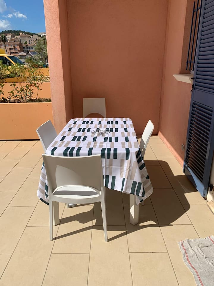 Appartement T2 à Solenzara Proche Du Port - Plage de Canella