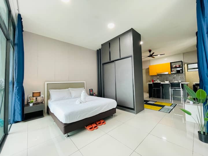 Liberty Arc Balcony Retreat • Cozy Stay For 2 - Hulu Langat