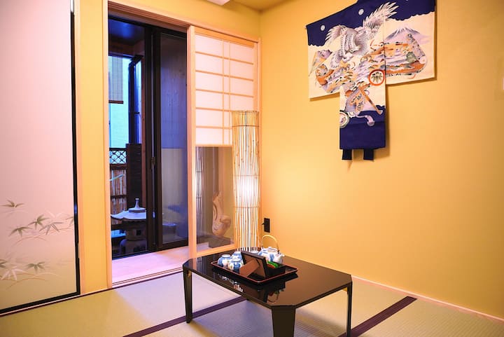 【鶴舞居】天下茶屋駅徒歩8分,難波、道頓堀、関西空港へ直通,贅沢な和風民泊,京都/奈良/神戸にも便利 - Osaka, Japan