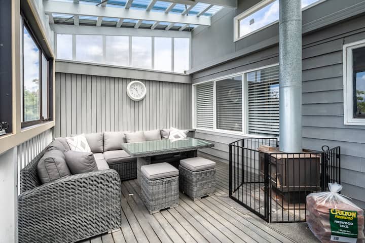 550m To Beach | Spa | Large Backyard | Sleep 9 - Ocean Grove