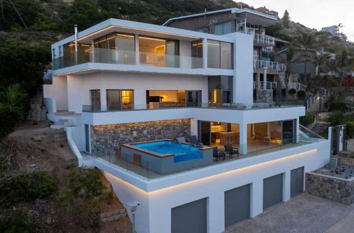 Stylish Coastal Stay On Montagu Street, Mossel Bay - Mossel Bay