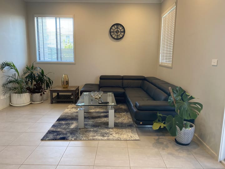 Nth Kellyville Retreat-exclusive Ground Floor Stay - Blacktown