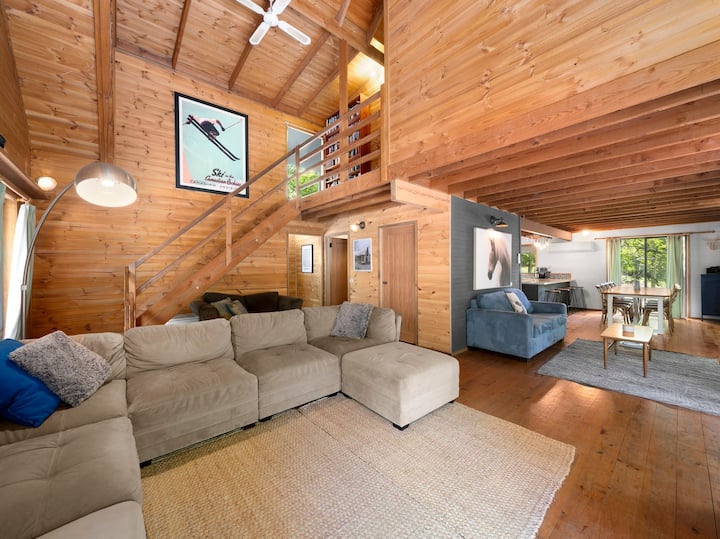 Mount Buller Summer & Ski Holiday House
The Bower - Mount Buller