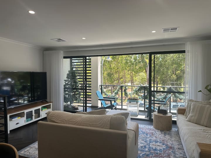 Welcome To Mr Lincoln - Kalamunda