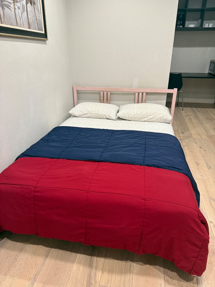 Bay Area Suite Attached Bathroom Private Entry - Fremont, CA