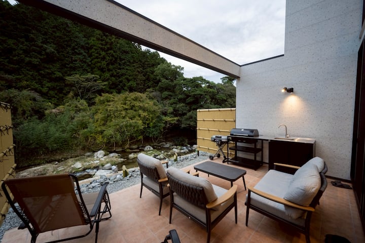 清風明月|サウナとBbqテラス付きの一棟貸切宿|特大スクリーンでまるで映画館|最大10名までok - 鳥棲市