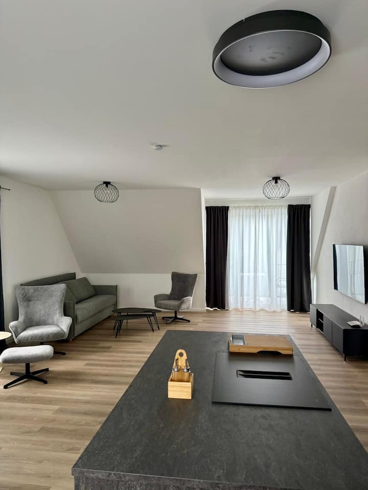 Exklusive 4-zimmer-wohnung Mit Balkon & Parkplatz - Bamberg