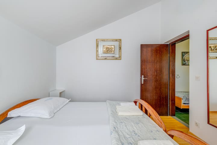 Apartman S 1 Sobom, Terasom I Pogledom Na More S1 - Rogoznica