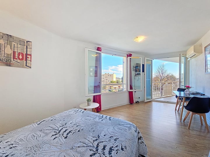 Superbe Studio Avec Balcon Vue Mer - Ac, Wifi, 2 - Cagnes-sur-Mer
