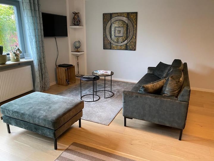 Sonnige 4-zimmer-wohnung Mit Garten - Springe