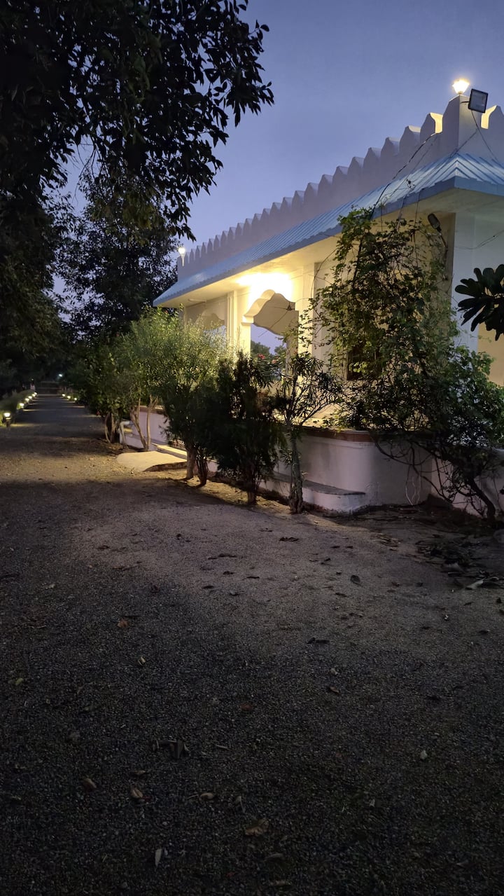 Jawai Rock Resort 
Your Comfort, My Priority. - Falna