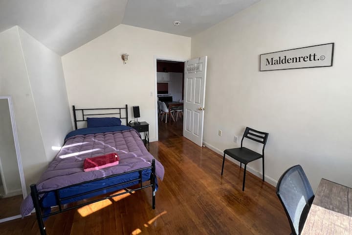 Spacious 2br Aprt, 3d Floor, Close To Harvard/mit - Cambridge