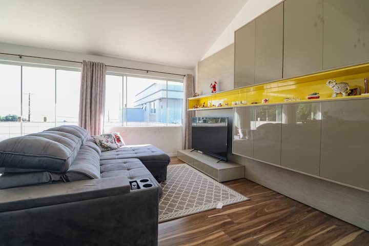 Casa Com Piscina Em Frente A Praia. Próx Aeroporto - Florianópolis