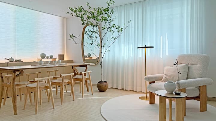 [New Open] 홍대 연남 대형 숙소｜5룸·2욕실+야외테라스｜단체전용 프리미엄 숙소 - Seoul