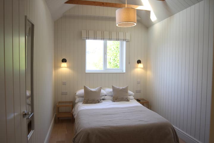 North Downs View Apartment - Folkestone