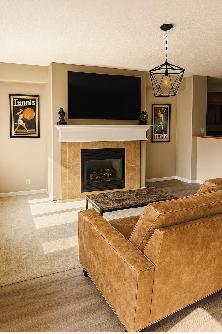 Entire House (No Cleaning Fee) - Fort McMurray