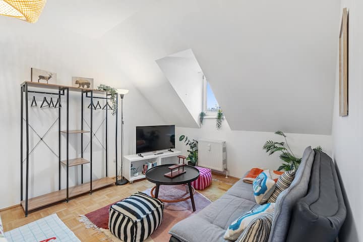 Warm Stylish Flat At Landstraße In City Center - Leonding