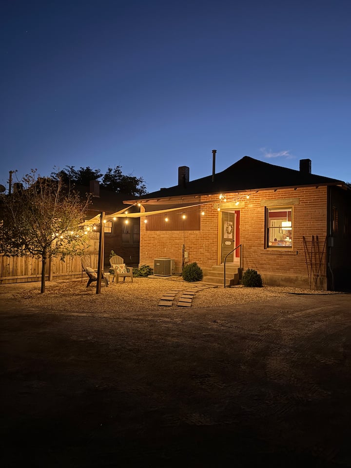 2bed Brick Bungalow - Historic Alameda Downtown - Las Cruces, NM