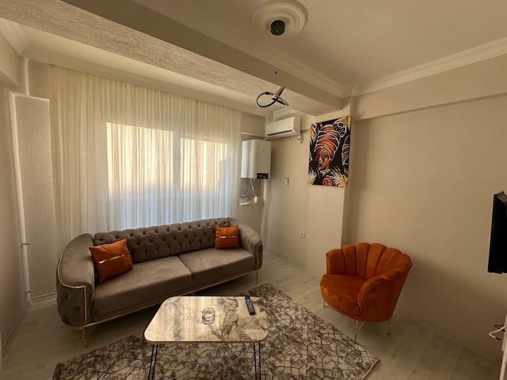 Merkezi Lokasyon Hasan’ağa Parkına 5 Dakika - İzmir