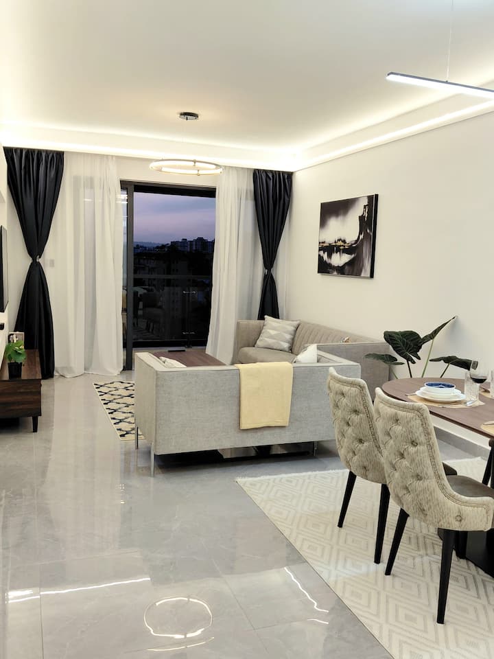 Luxury 2 Bedroom Apartment With Heated Pool & Gym - Nairobi