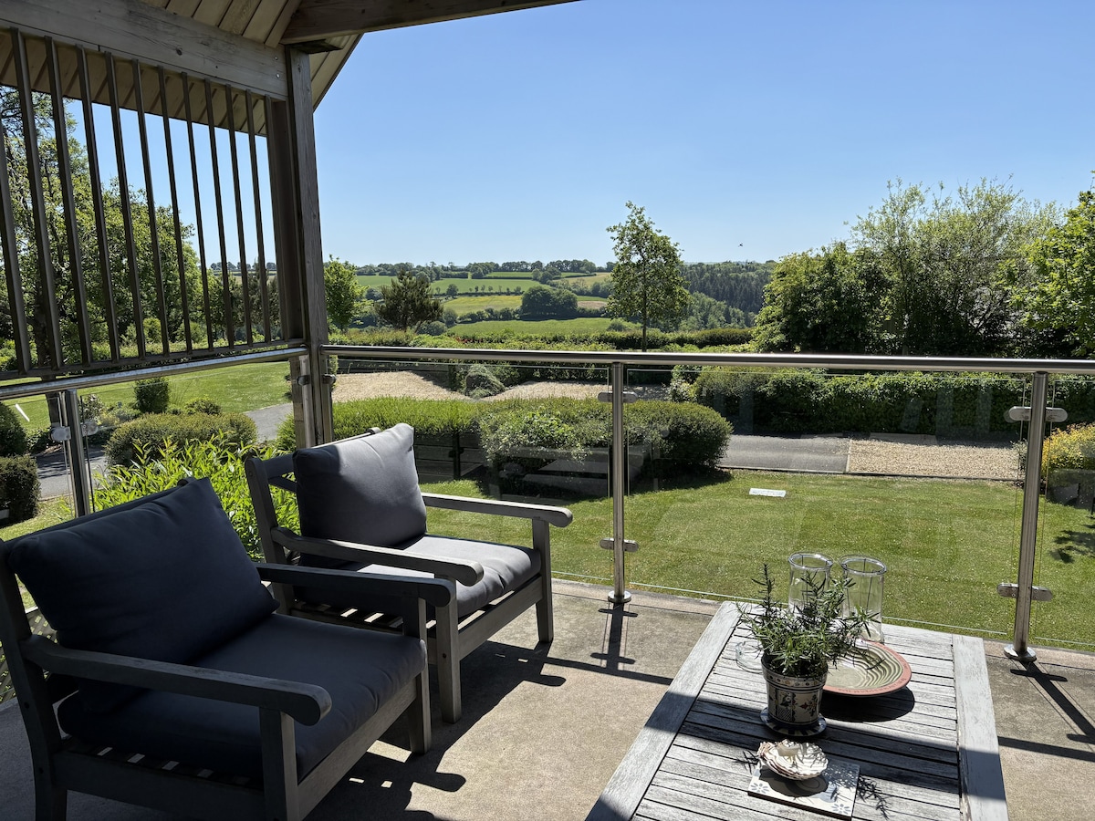 Eco-house with fabulous views and swimming pool - Houses for Rent in ...