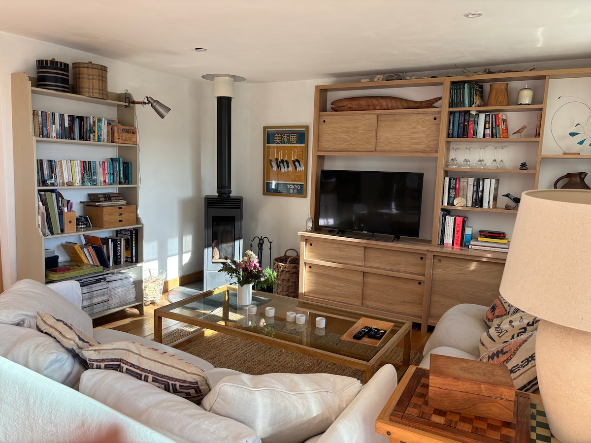 Eco-house with fabulous views and swimming pool - Houses for Rent in ...