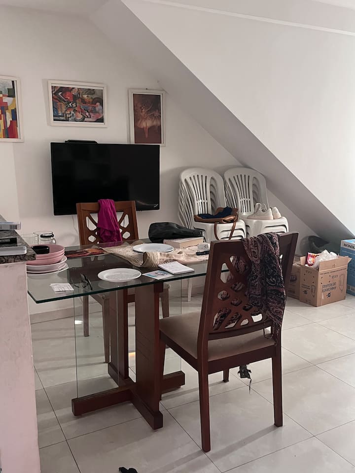 Fique Bem Pertinho De Tudo. Rio, Petrópolis E Gig - Duque de Caxias