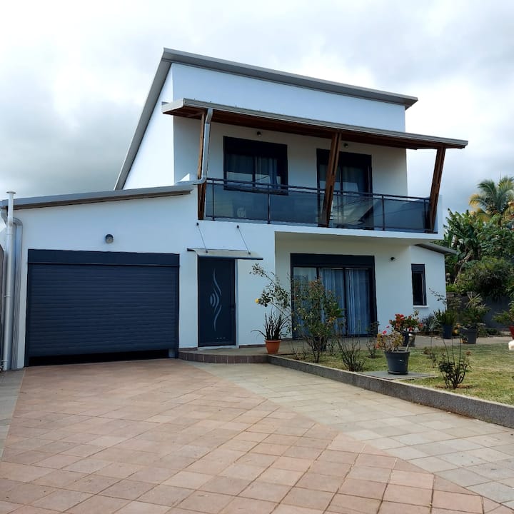 Maison «La
Marguerite»
8 Personnes
Saint-pierre - Saint-Pierre