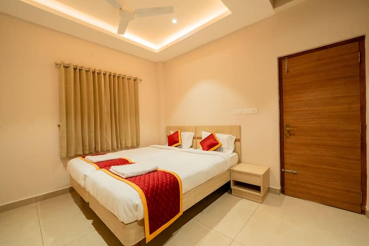 Deluxe Double Bed Room - Thanjavur
