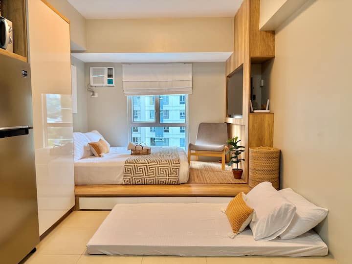 Japandi Studio It Park Cebu City W/ Pool And Wi-fi - Cebu City