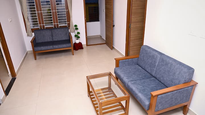 Suite With Hall, Rooms And Balcony Ah-100 - Thanjavur