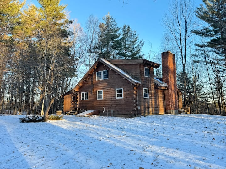 Maple Ridge Lodge - A Peaceful Rustic Getaway. - Plattsburgh, NY