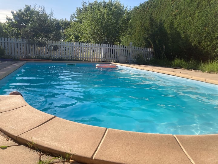 Villa 130 M² Avec Piscine & Grand Jardin Calme - Trets