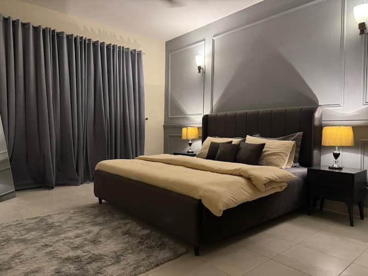 3 Bed Super Spacious Self Check In. - イスラマバード