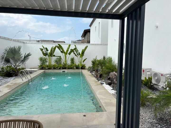 Duplex 3 Chambres Lumineux Calme Et Confortable. - Gabon