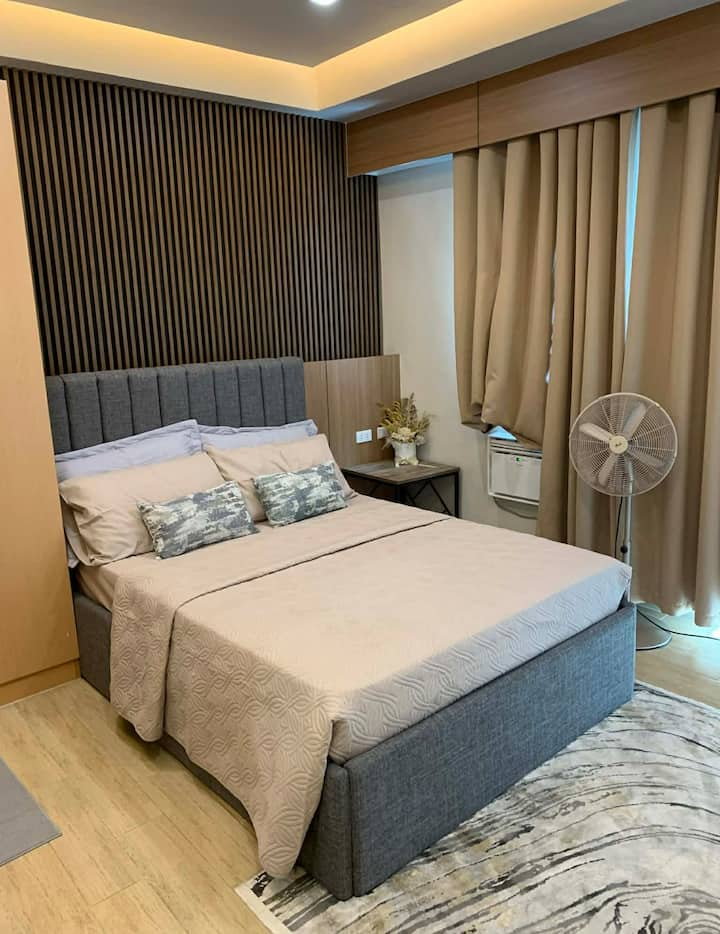 Iloilo Business Park Lafayette 12 Fl (1-6 Persons) - Iloilo City