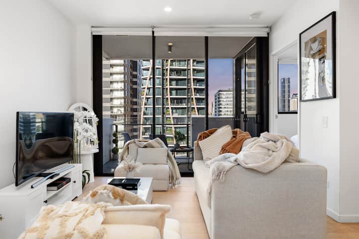 Cs | Gorgeous City Views 2br W Parking, Pool & Gym - South Brisbane Station