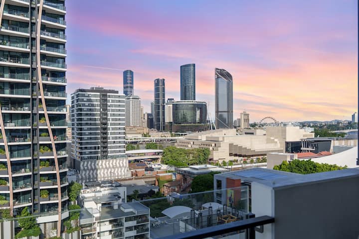 York | Gorgeous 2br Luxury W Pool, Parking & Gym - Brisbane