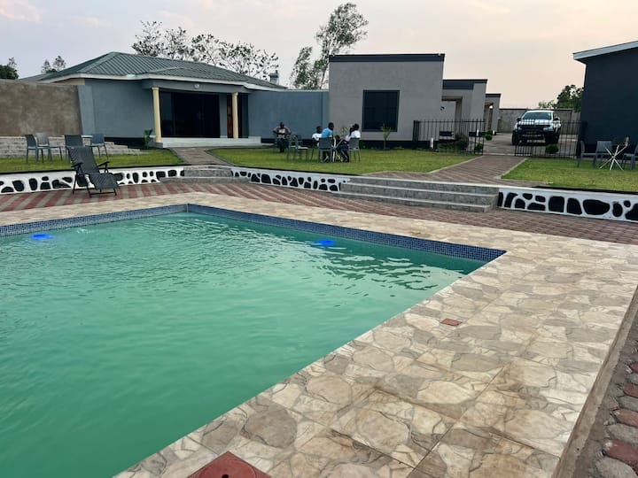 A Pleasant Stay As A King At Kings Nest Lodge! - Malawi