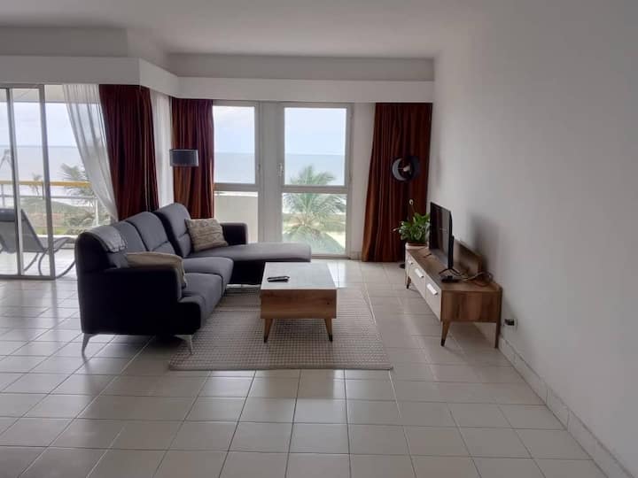 Agréable Appartement Avec Vue Sur Mer 2 Chambres - Gabon
