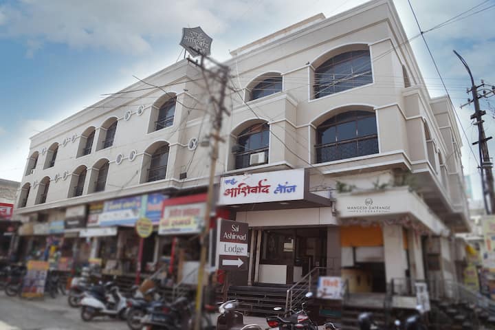 Sai Ashirwad Lodging 
Ahilyanagar - 414001 - Ahmednagar