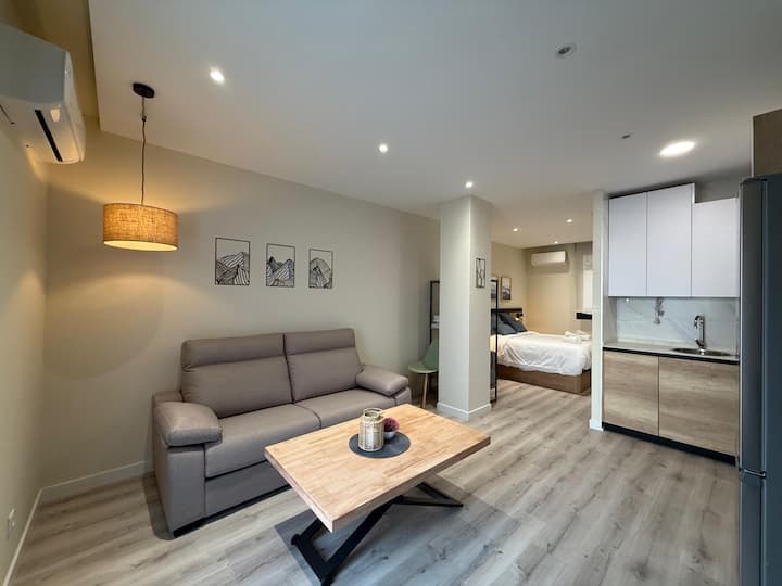 El Rincón De Carmelitas 12-14 3º Por Meses - Salamanca, España